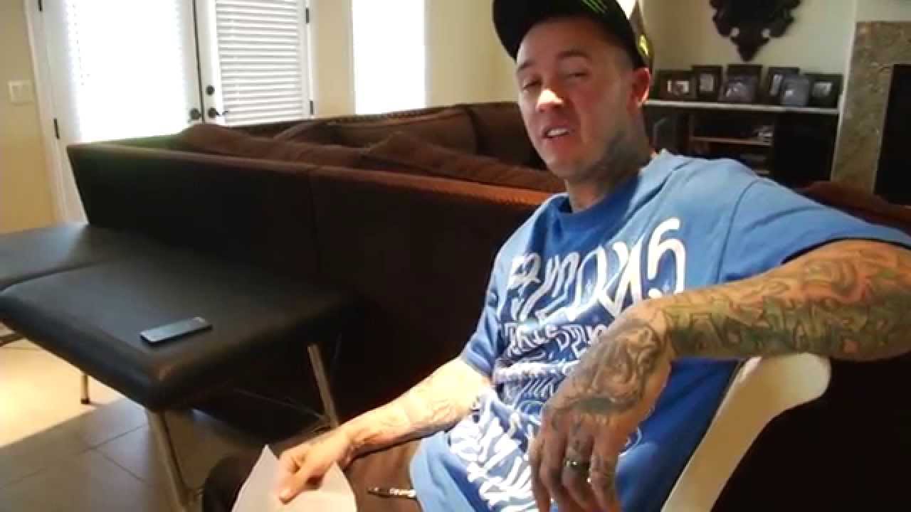 Spend a Day with Jeremy "Twitch" Stenberg - YouTube