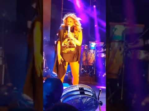 Hadise dehşet frikikler ve seksi dansı