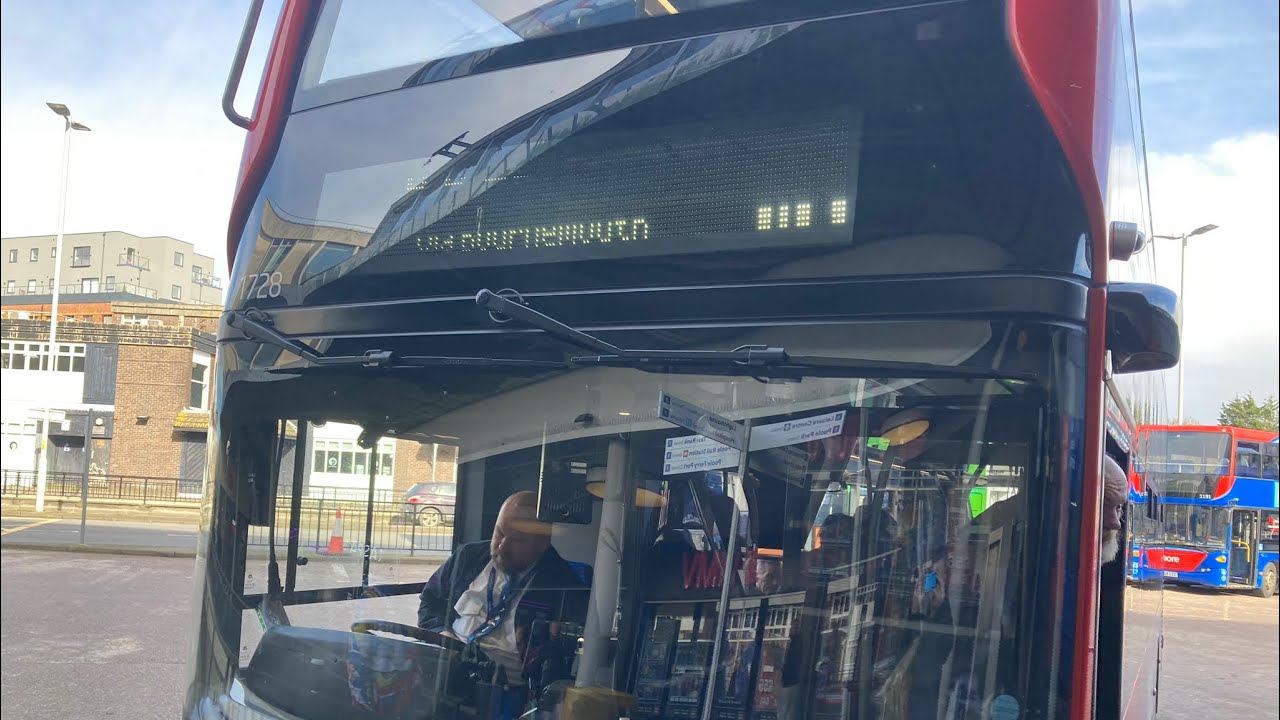 Morebus 2023 Alexander Dennis Enviro 400 MMC (HJ73 NEN) on the M1 to ...