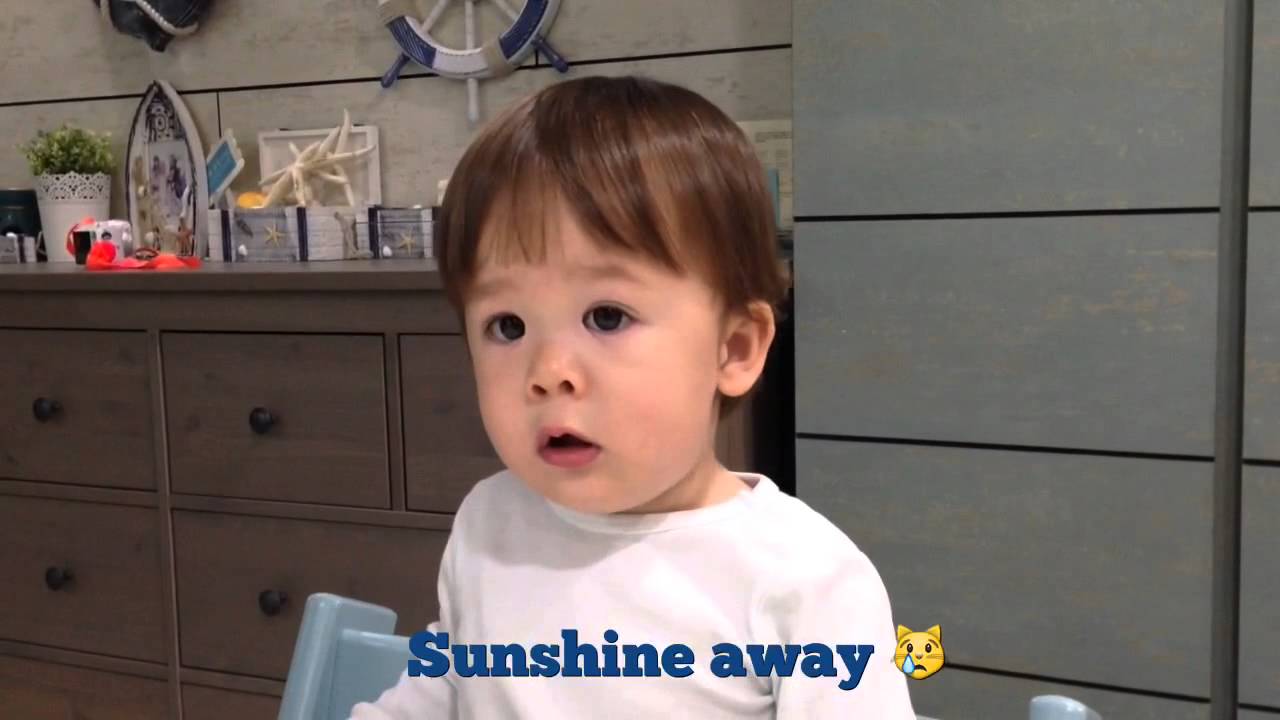 Baby Dash sings You Are My Sunshine! (1yr 6m) - YouTube
