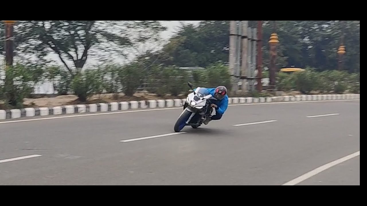 R15M Cornering flyby compilation | elbow drag | Above 140 km/h | Pulsar ...