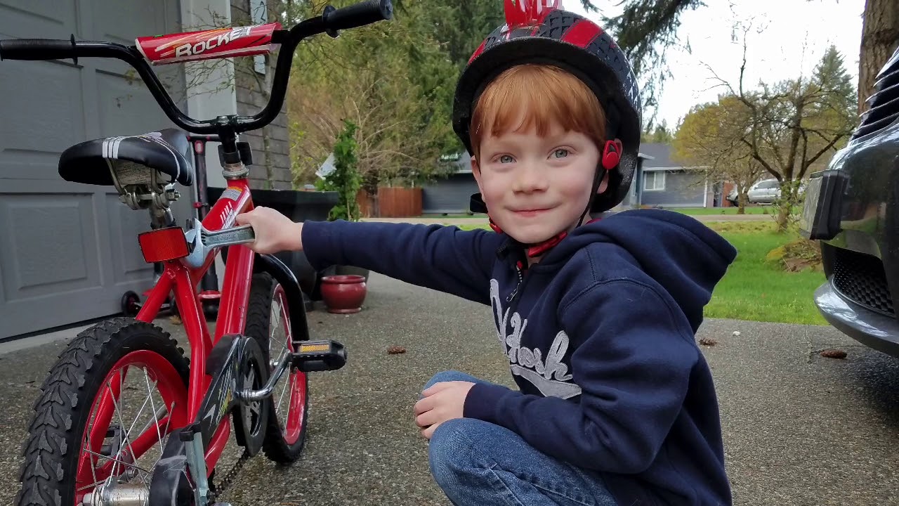 The 7-Year-Old Kid - YouTube