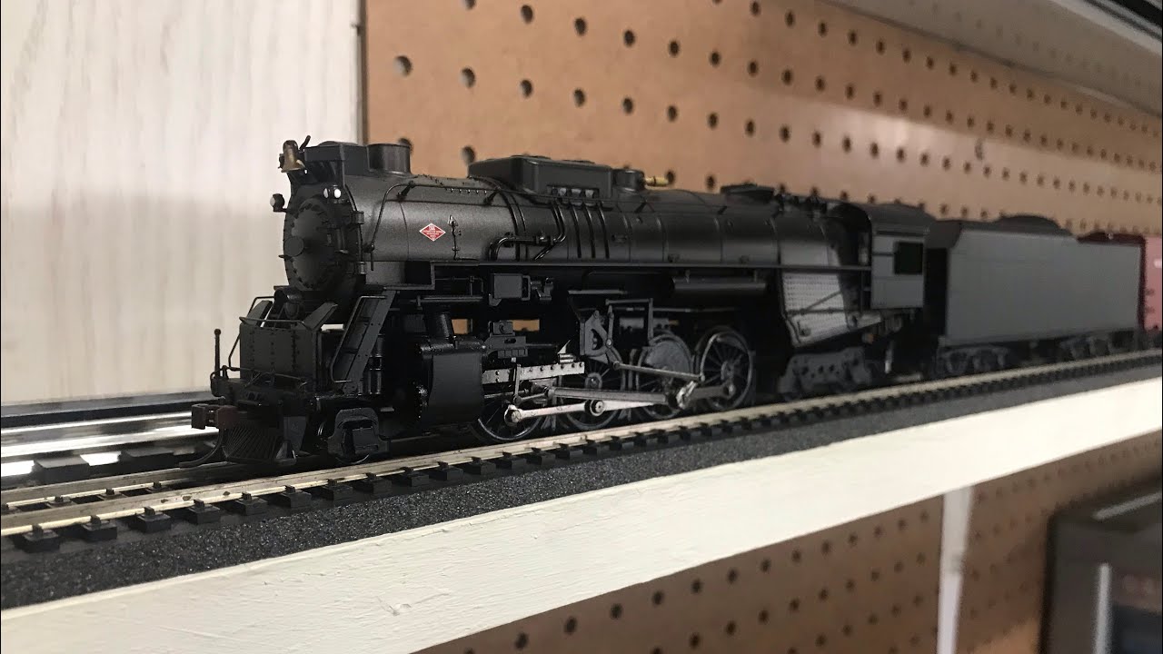Bachmann 2-8–4 Berkshire ho scale - YouTube