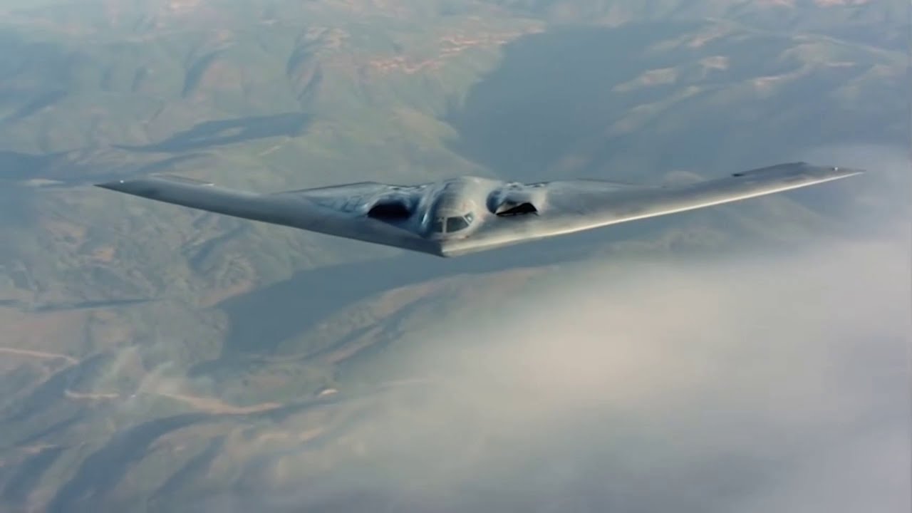 B-2 spirit Stealth bomber in action - YouTube