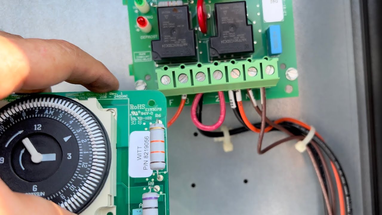 Defrost timer de cuarto de congelación - YouTube