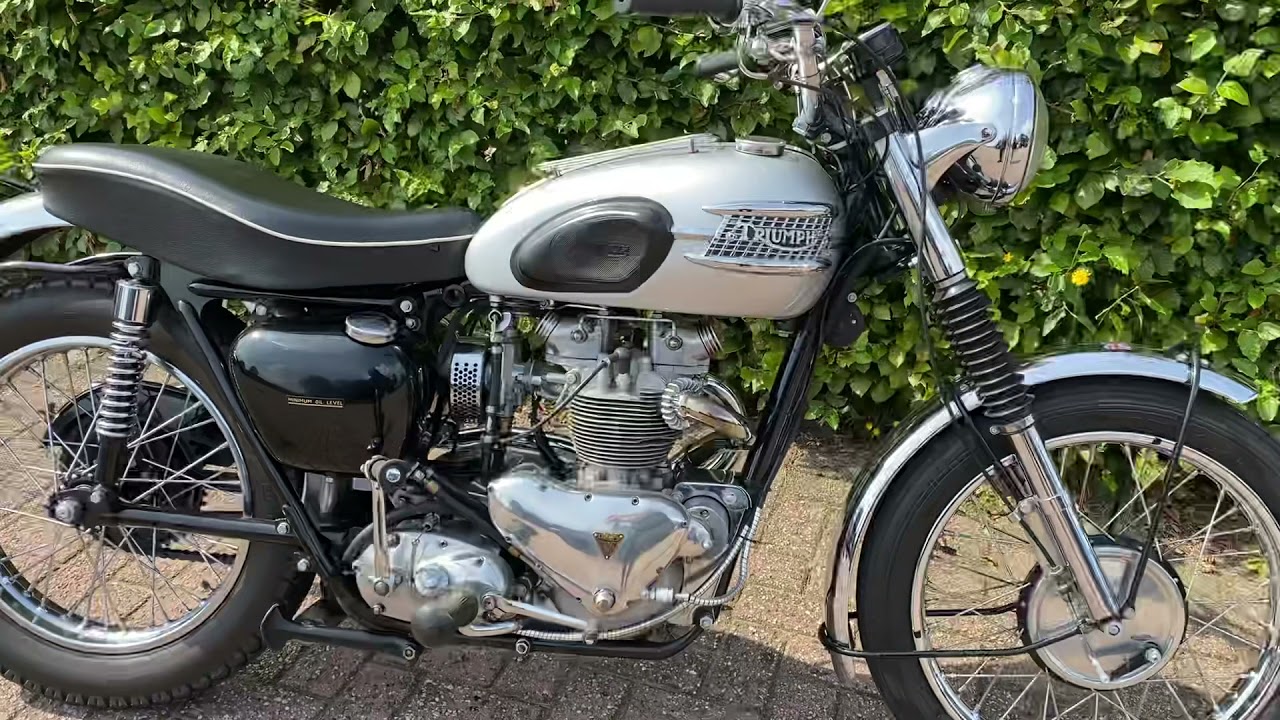 TRIUMPH TR5 TROPHY 1957 - YouTube
