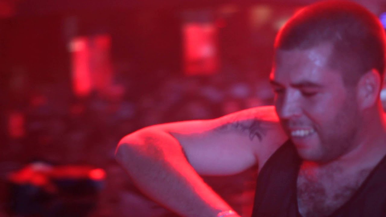 Burd Brain X Greeley - Bag Of Pills LIVE @ Kerser FREMANTLE - YouTube