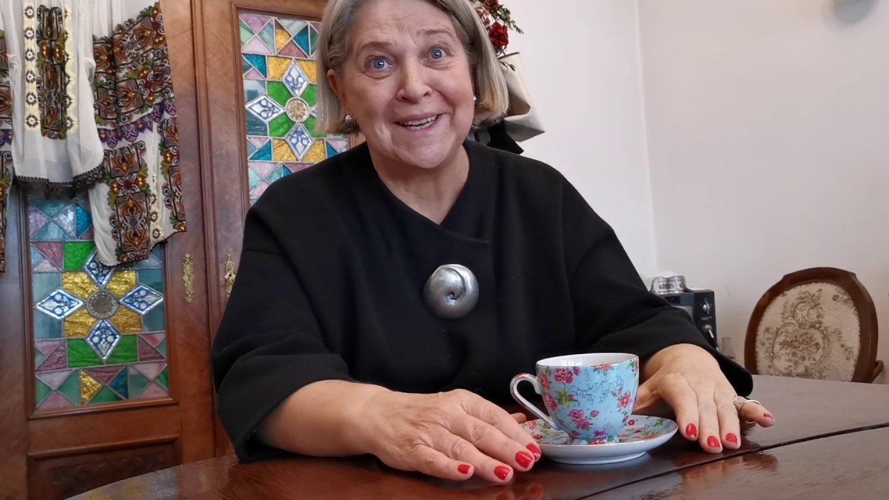 Casa de oaspeți care vindecă | Cine este Marcela Cosnean? | The Country ...