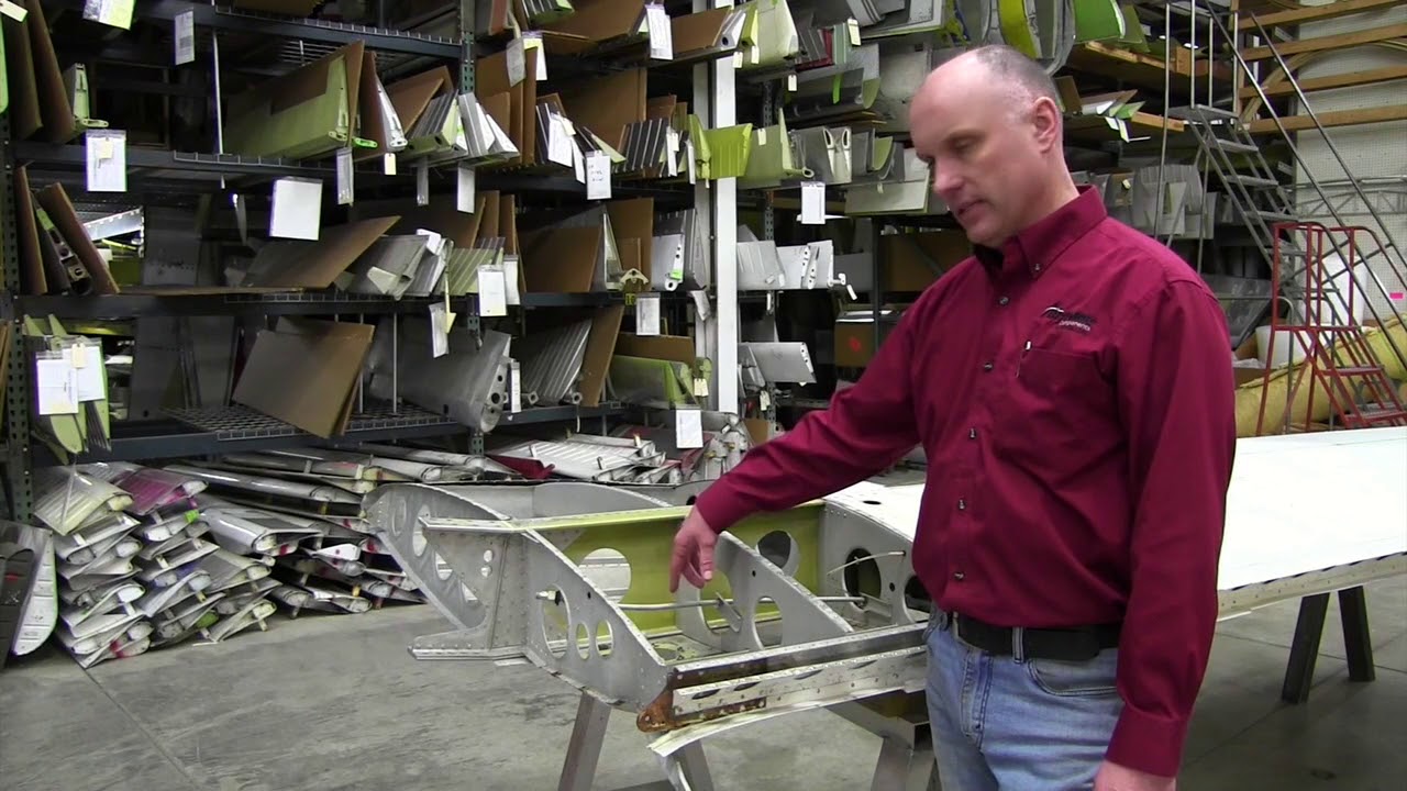 Piper SB1304 Inspection of the Main Wing Spar - YouTube