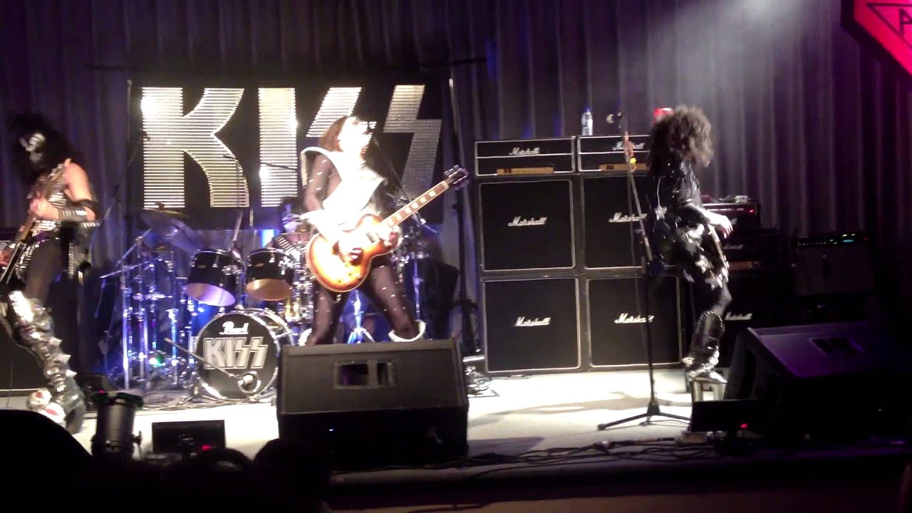 Kissed (Tribute to kiss) Strutter Live - YouTube