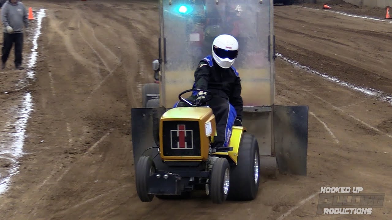 1050 Sport Stock Tractors Pulling at the Midwest Spring Super Pull ...