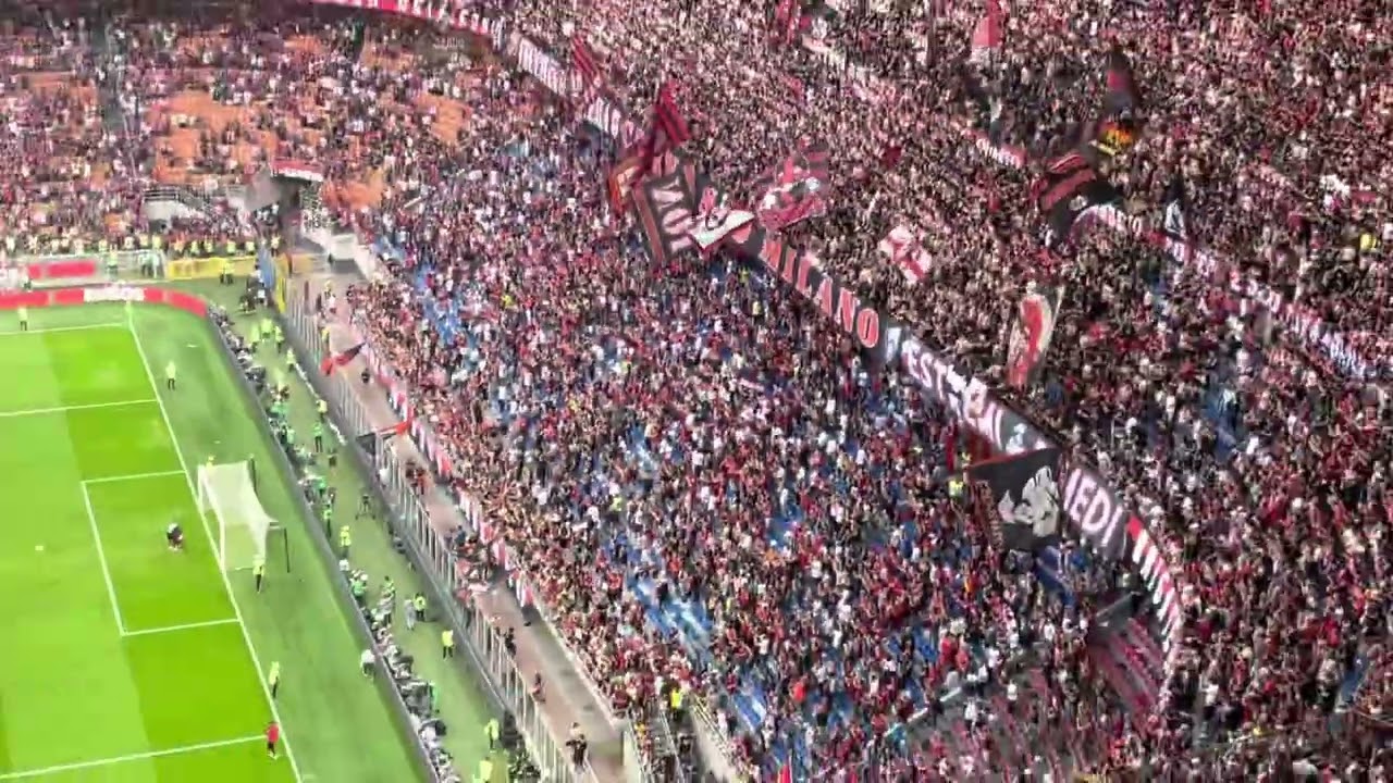 San siro esultanza gol figlie di Mike Maignan - Milan - YouTube