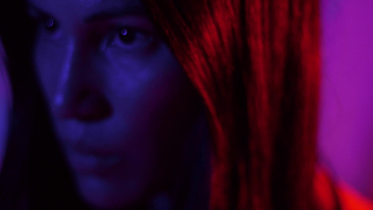 NAVVI Close Official Music Video - YouTube