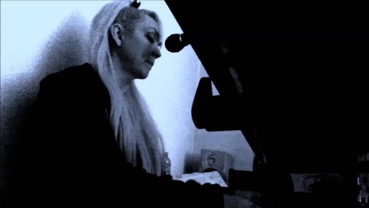 Sail-- Awolnation -- Piano cover by Lisa Hurt - YouTube