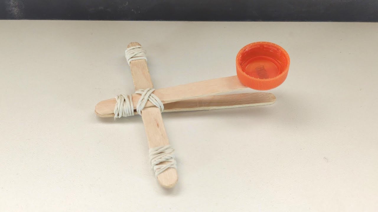 Experimento ¿Cómo hacer una mini catapulta? - YouTube
