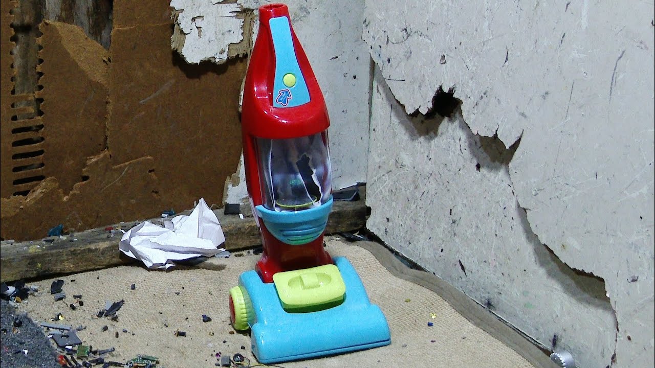 Smash Toy Vacuum - YouTube