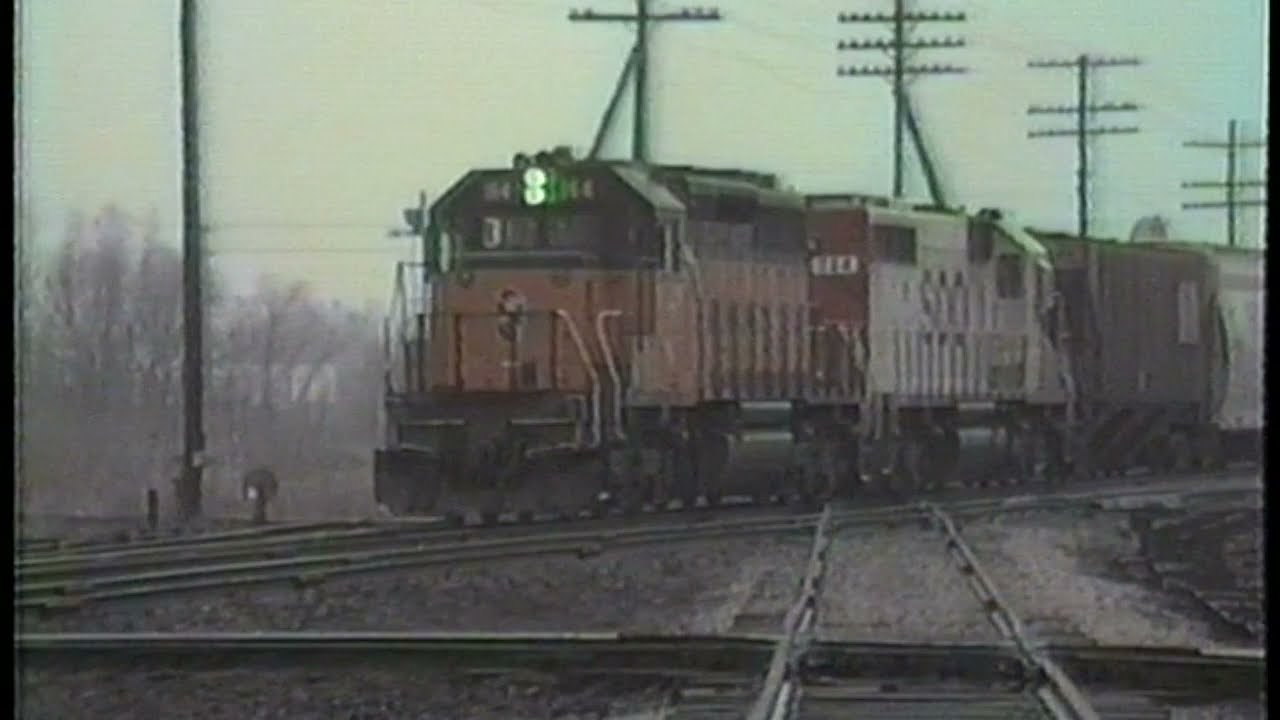 Milwaukee Road leads a SOO Line freight through Grand Crossing - YouTube