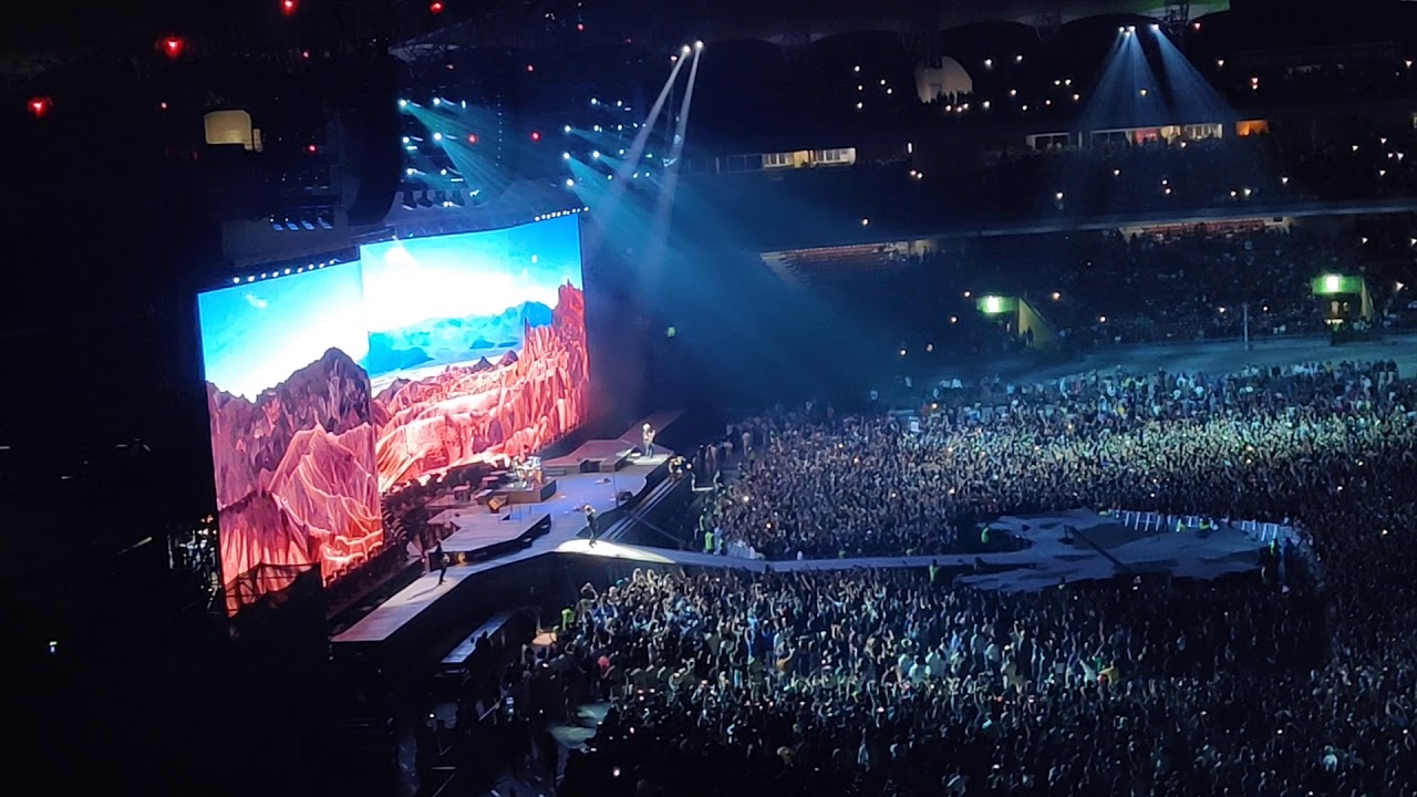 With or Without You U2 Live Mumbai - YouTube