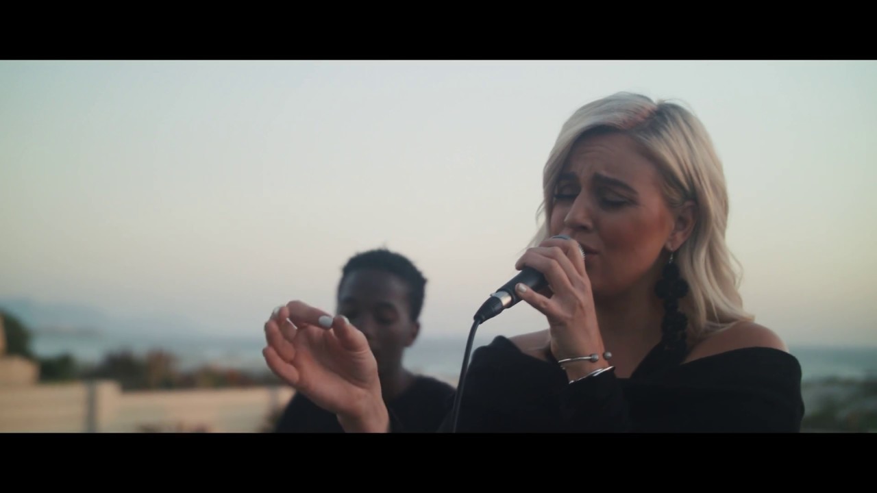 Demi Lee Moore - Rise up (Andra Day Live Acoustic Cover) - YouTube