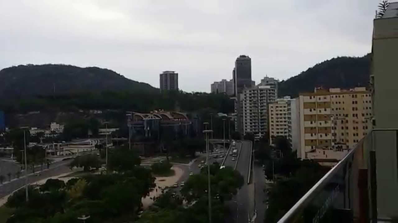 Terraço do Botafogo Praia Shopping. Vista da Enseada de Botafogo e Pão ...