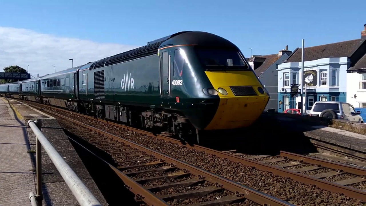 Trains. GWR Castle Class HST passes Starcross on the Riviera Line - YouTube