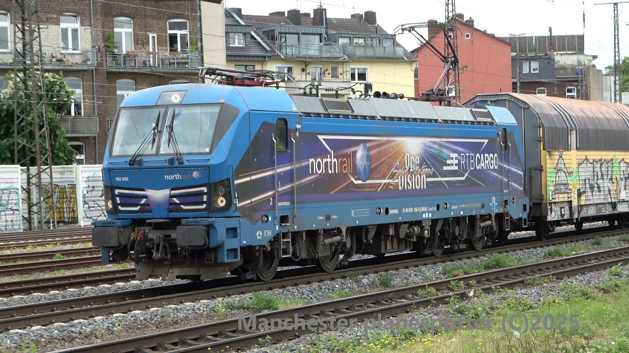 #RTB Cargo Class 192050 Seen Working Van Freight Train Passing At Koln ...