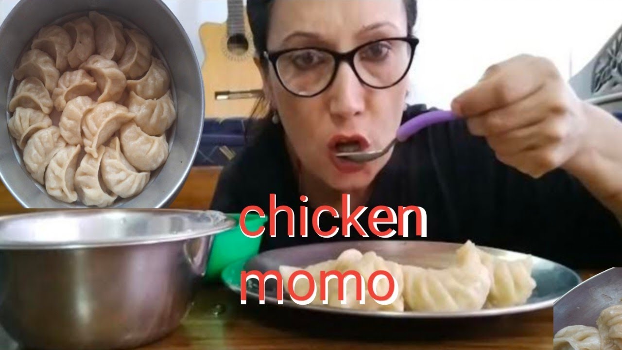 eating big size chicken momos #bomzanvlogger - YouTube