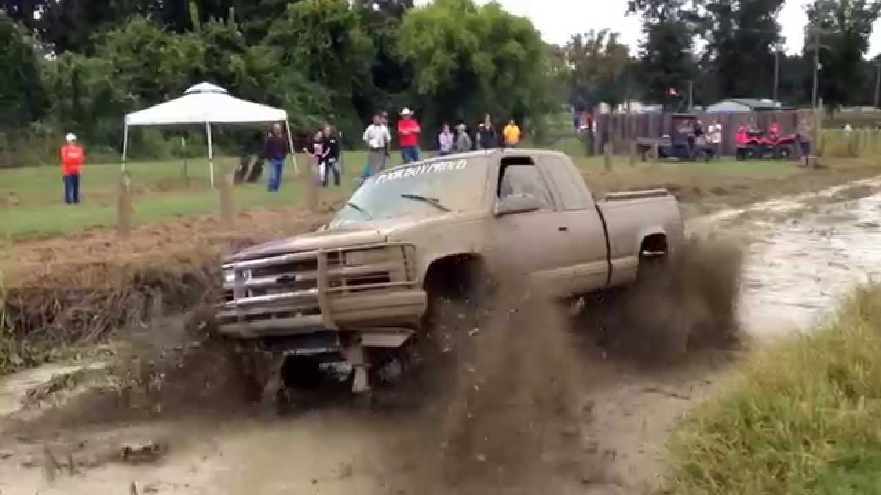 5.3 DOING WORK!!! Carbed Chevy Mud Truck!!! - YouTube
