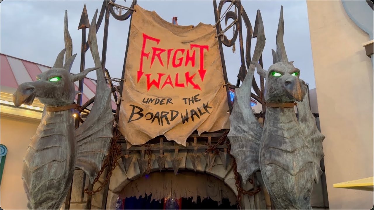 Fright Walk at the Santa Cruz Beach Boardwalk plus The Haunted Castle ...