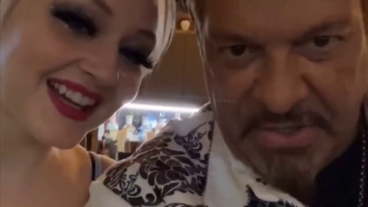 Scorpion Shots and Flaming Shrimp at Nacho Daddy Las Vegas - YouTube