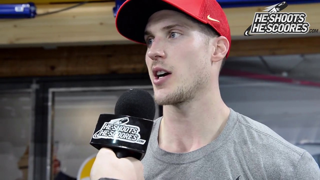 Intervista a Cory Emmerton - Team Canada - 26.12.2016 - YouTube