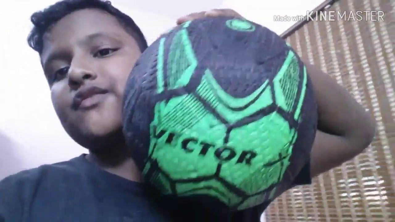 one of the best football to buy under 400 rupees - YouTube
