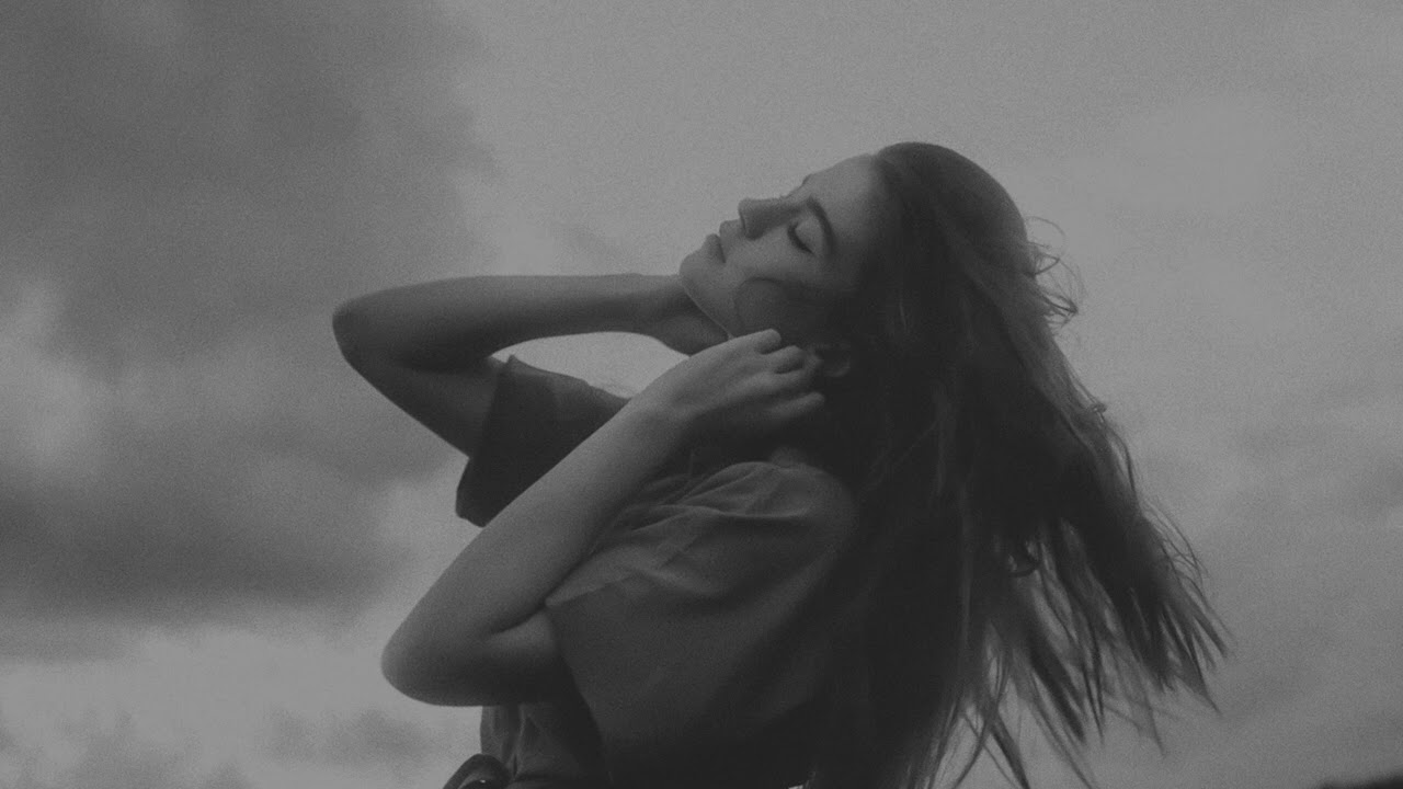 MARION - Falling Down (slowed) - YouTube