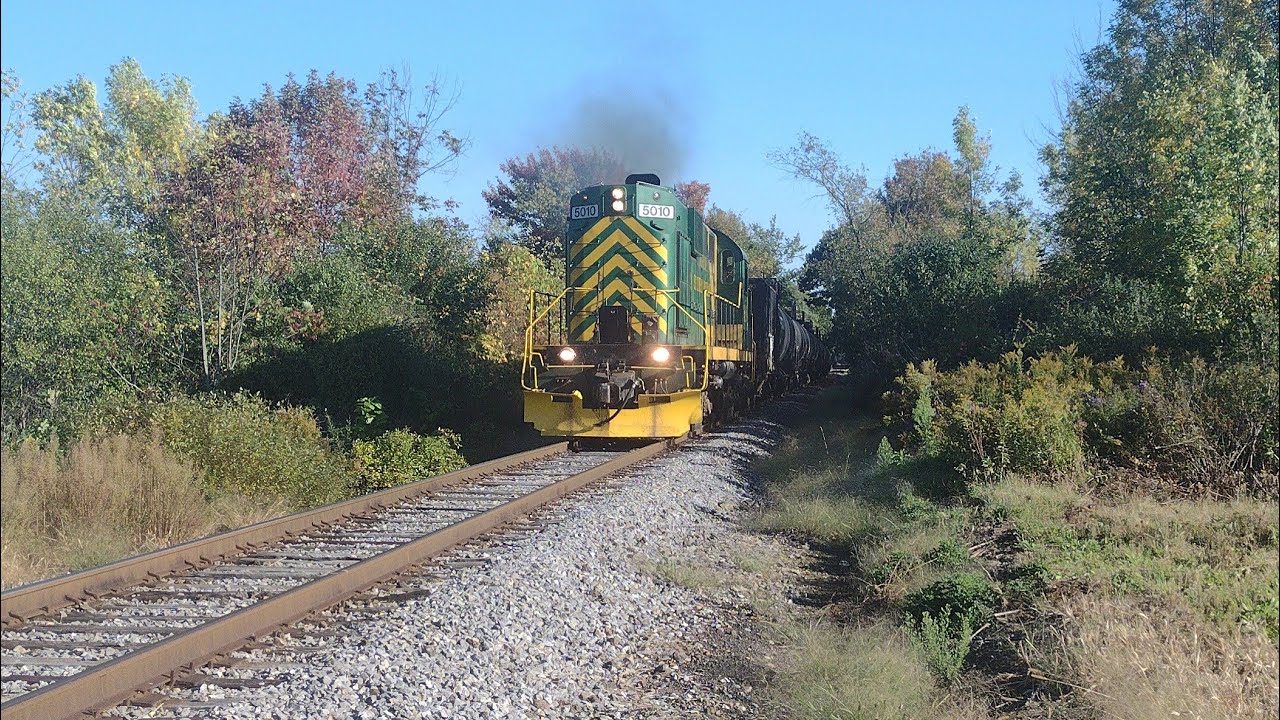 Buffalo Southern railroad 5010 rs11 early morning propane run - YouTube
