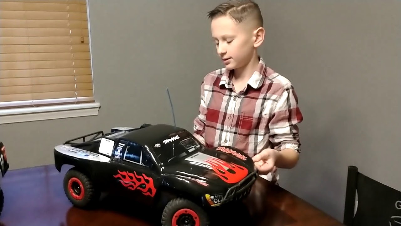 Pro-Line Racing 1/10 Chevy Silverado & Traxxas Slash body build ...