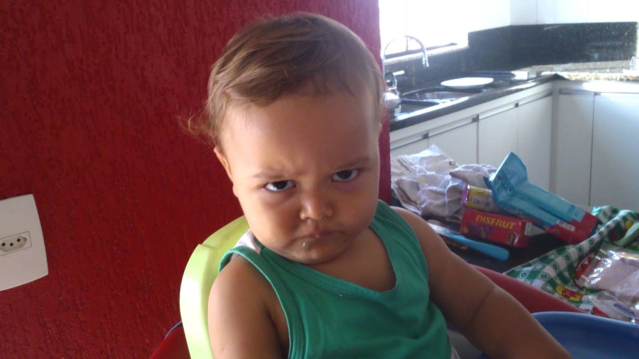 Cara de bravo, bebê Davi. - YouTube