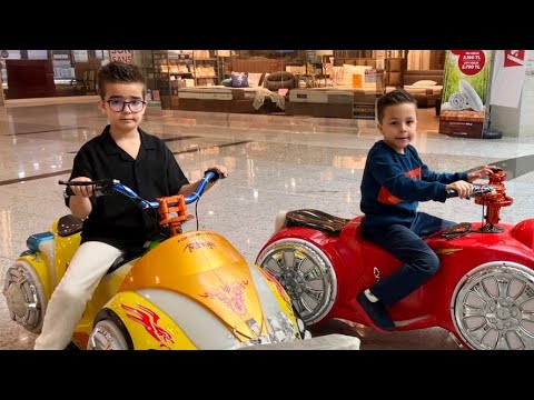 AVM de ELEKTRİKLİ MOTOR KULLANDIK !! ANNEM ve BABAMI GEZDİRDİK