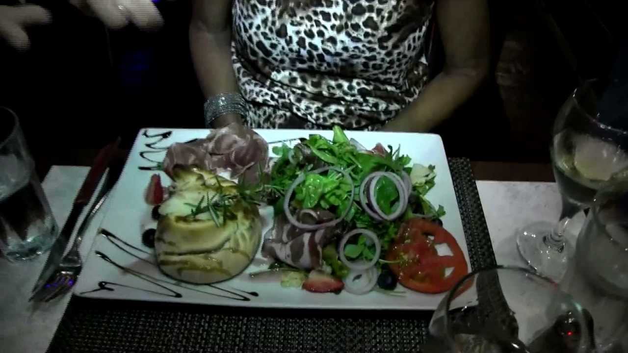 Le Piment Restaurant on Orient Bay Beach in St. Martin/St. Maarten ...