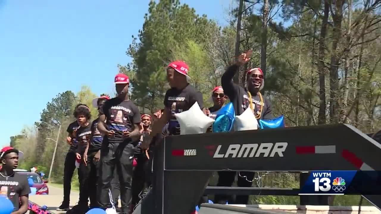 Midfield High School celebrates basketball state title with parade ...