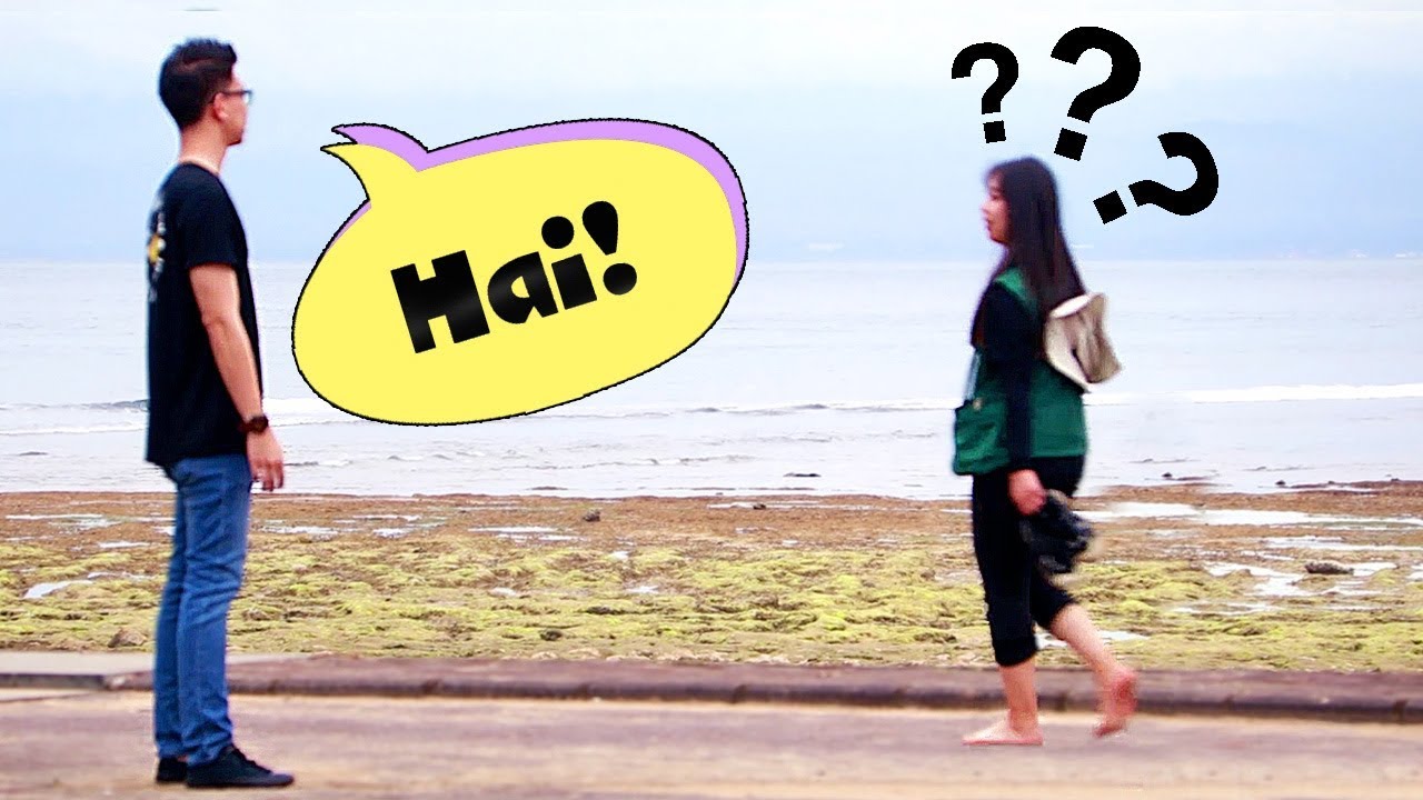 BILANG HAI KE ORANG GAK KENAL, Yuk Belajar NgePrank #1! - YouTube