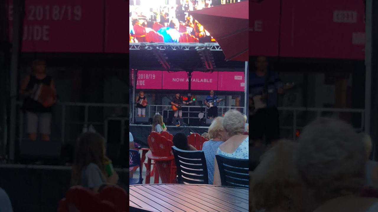 Newfoundland Kitchen party Brampton 2 - YouTube
