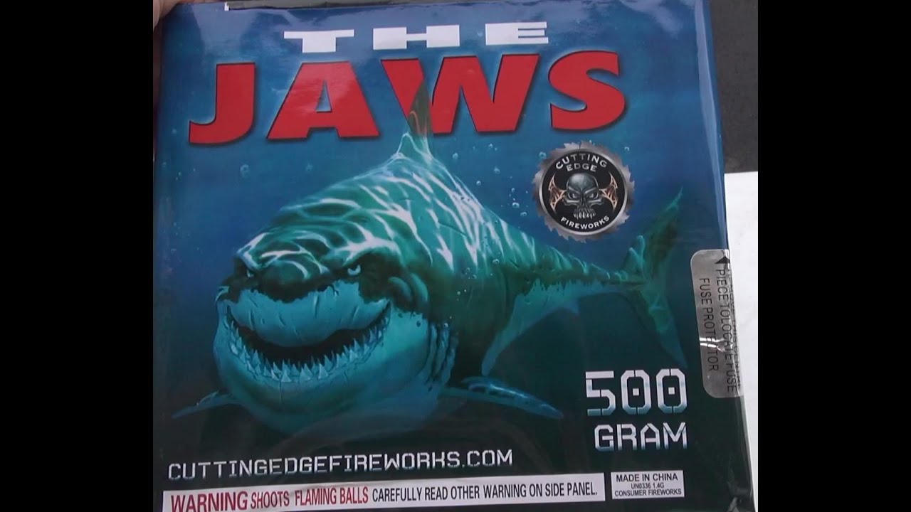 Cutting Edge Fireworks - Jaws 500G 1.4G Cake - YouTube