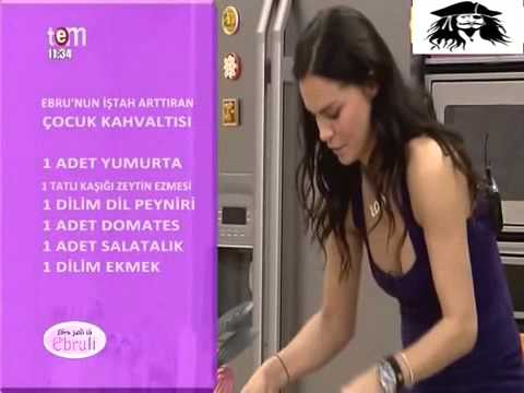 Ebru Şallı Gene Tariflerinde Frikik Videosuyla Döktürdü