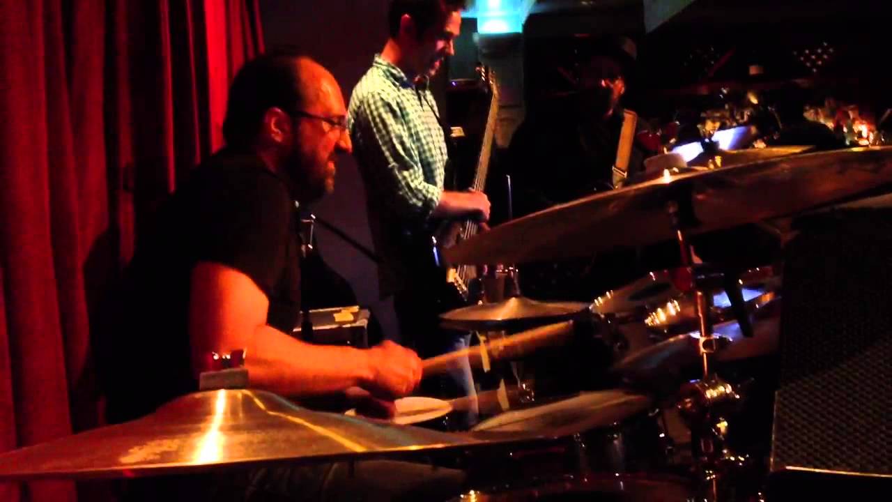 Joe Travers - Drum Solo - YouTube