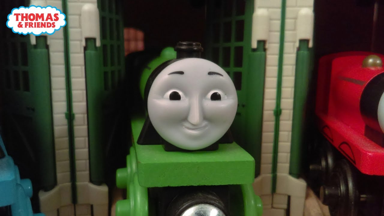 Henry | Meet the Engines | Thomas & Friends - YouTube