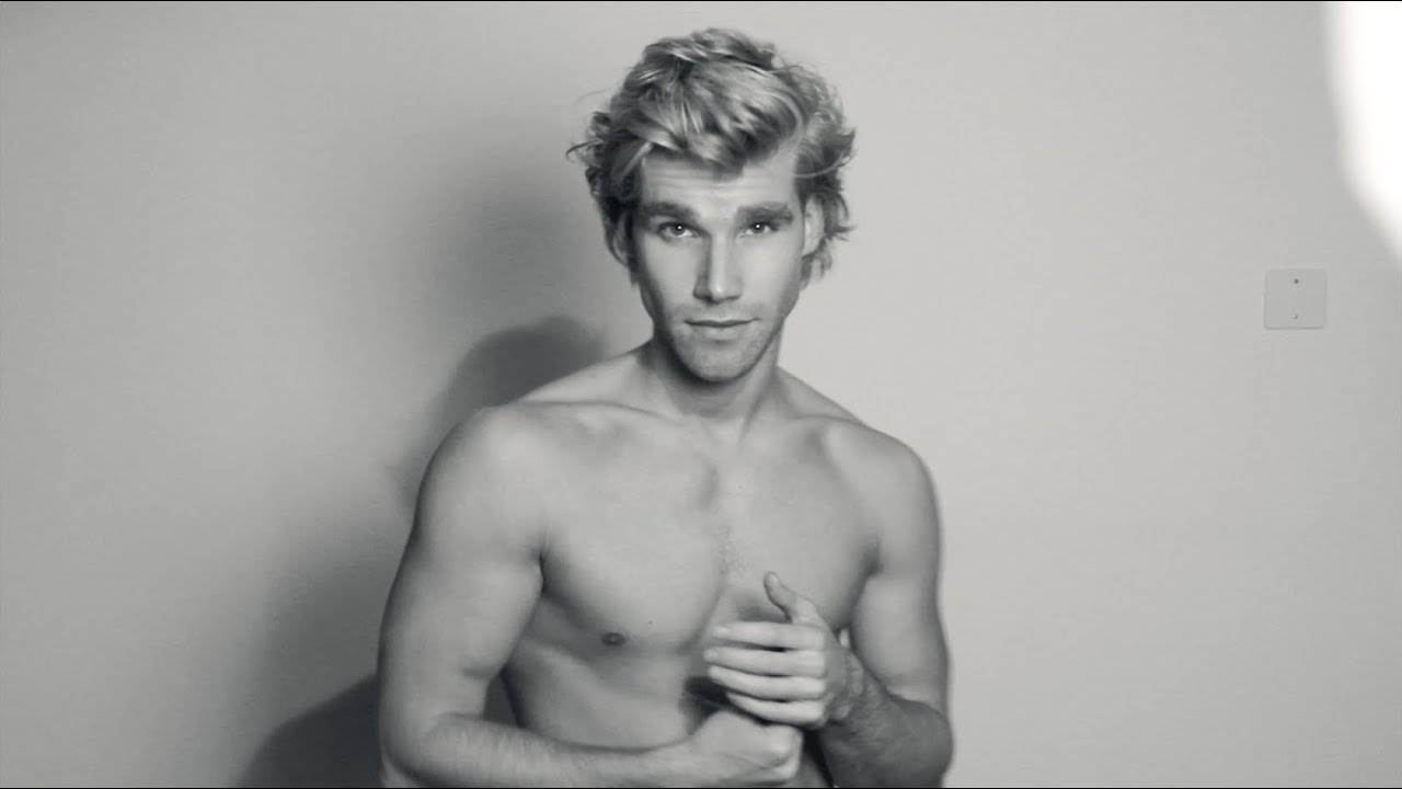 Presenting Model Martijn Stoffers - YouTube
