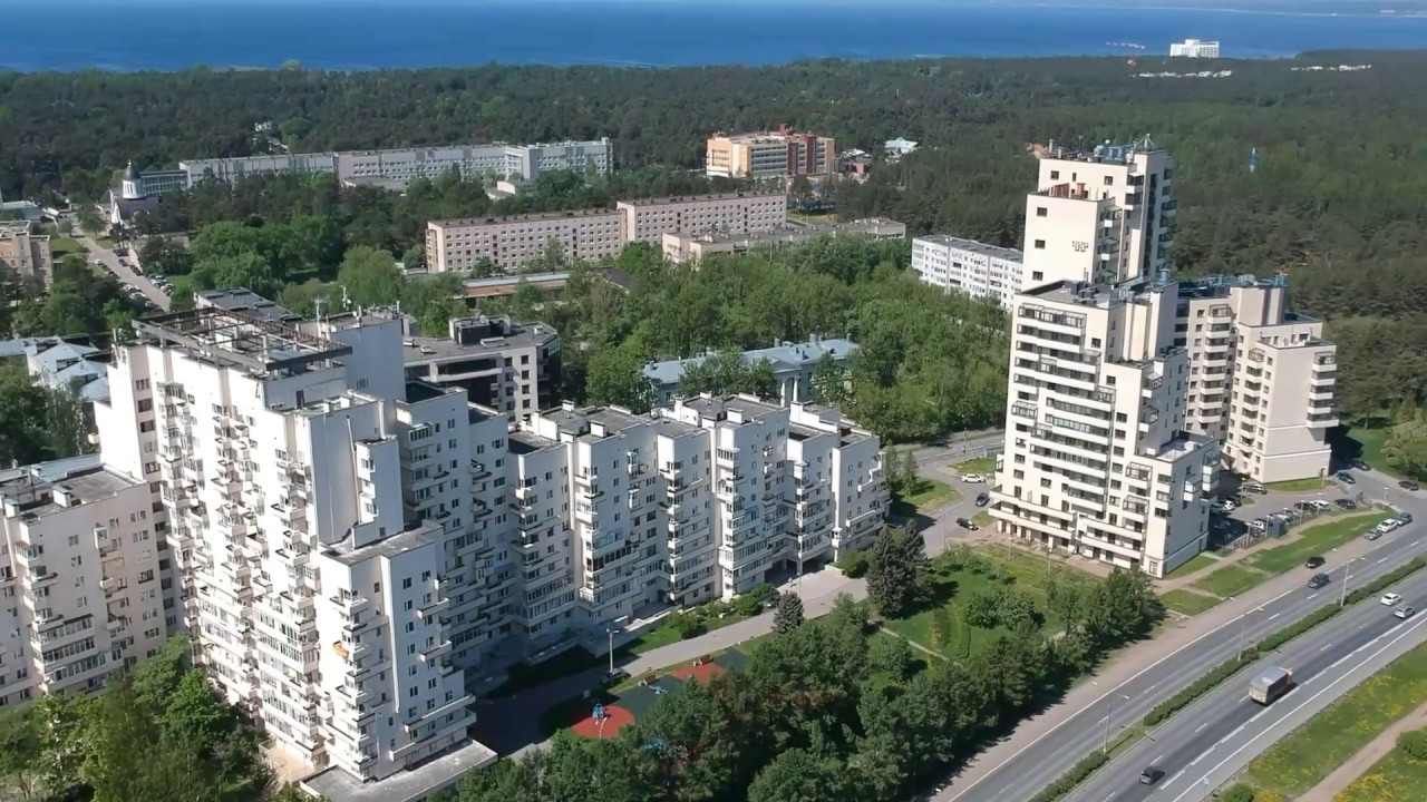 Flight over the city of Sestroretsk. Beauty aerial view. Сестрорецк ...
