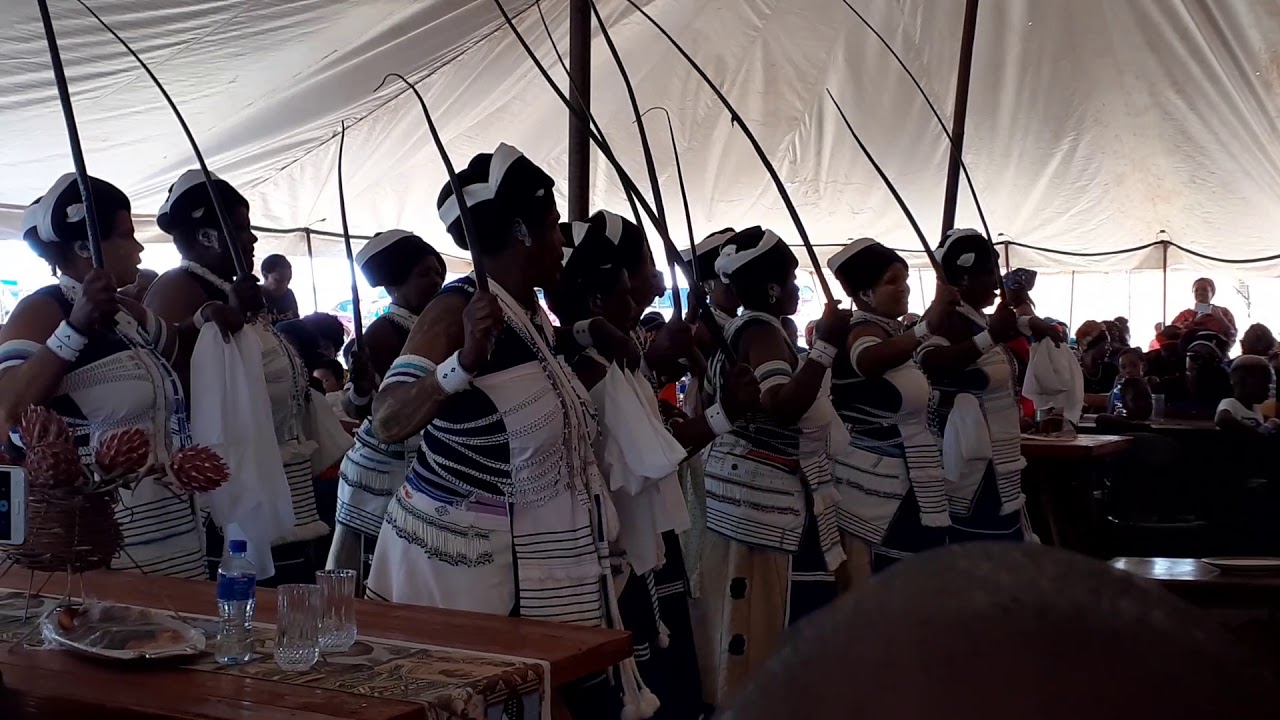 Xhosa Traditional Dance - YouTube