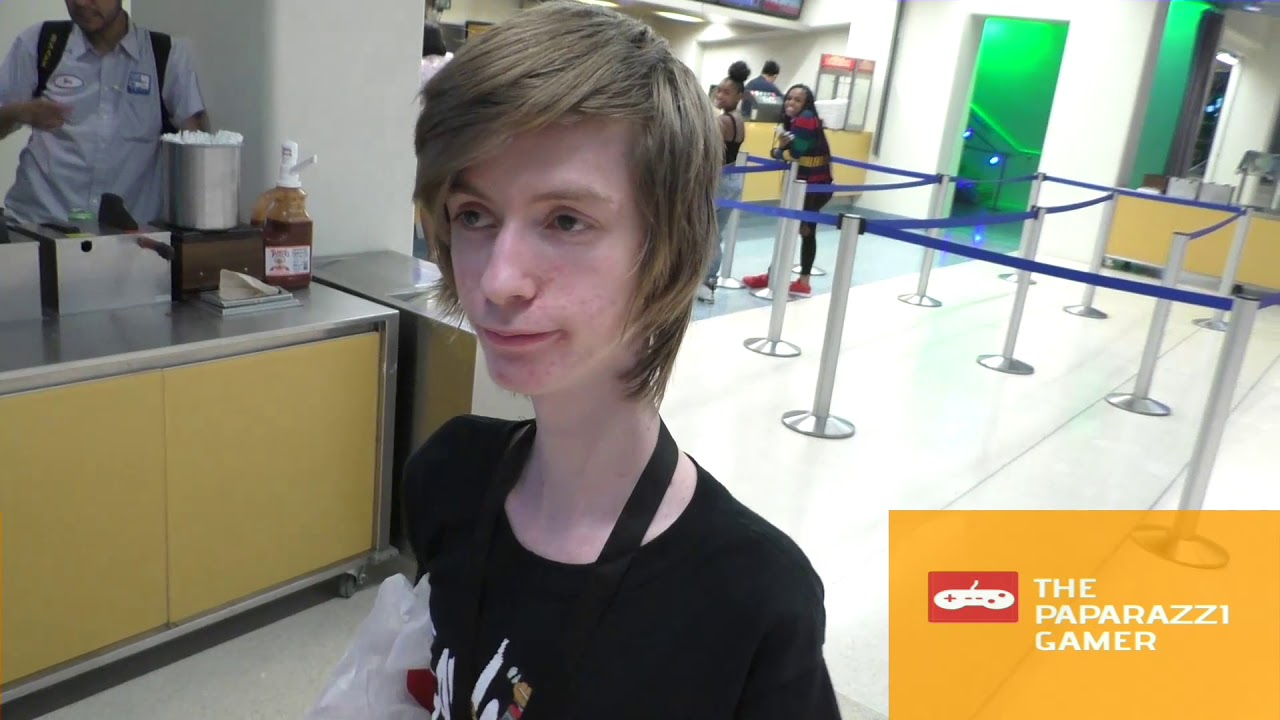 Daddy Long Neck talks about his new music while pimping - YouTube