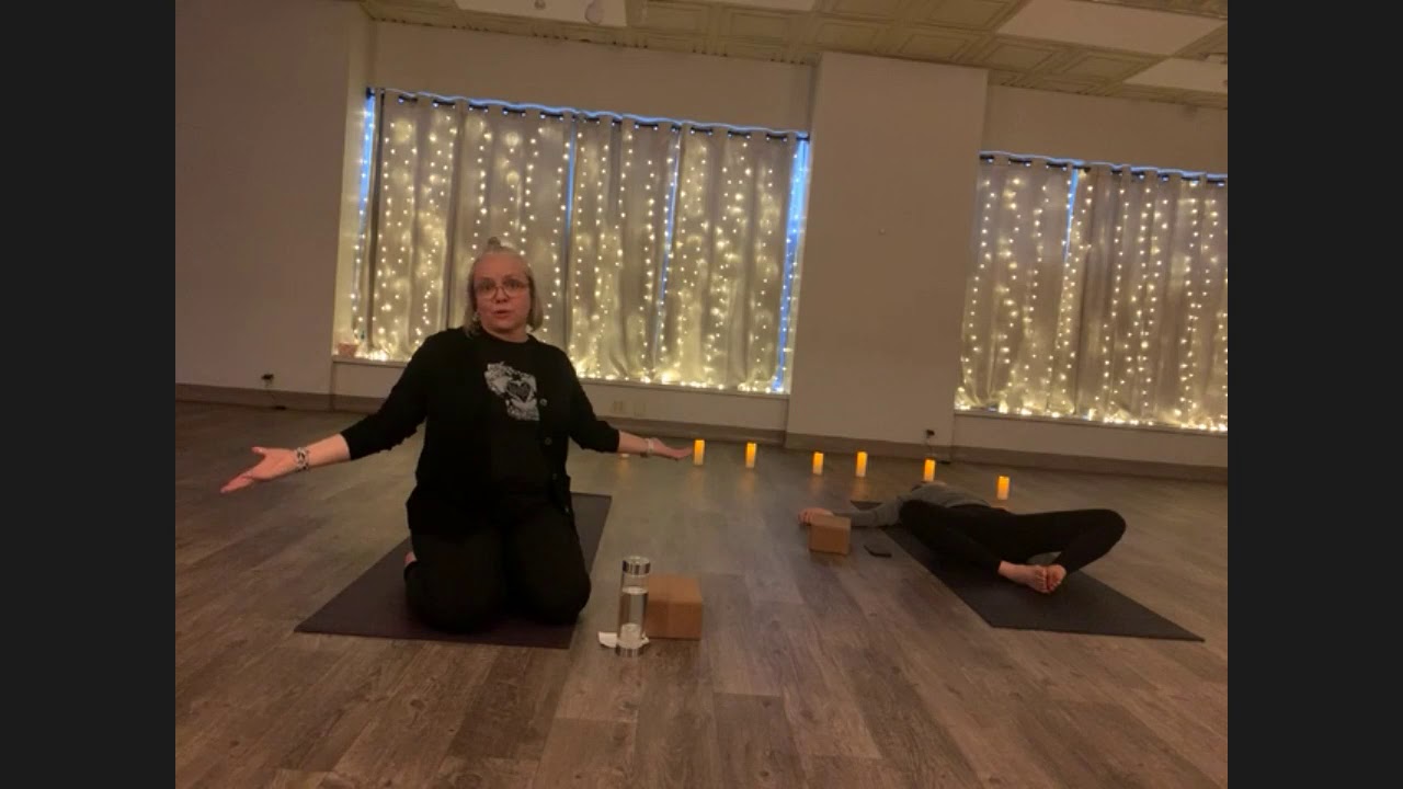 60 Minute Empower Yoga Unwind Practice with Robin - YouTube